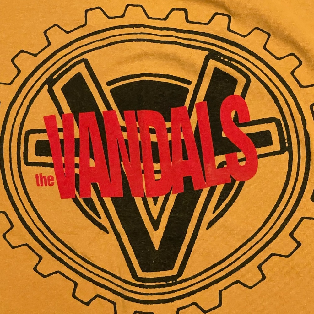 The Vandals Original Rare Vintage Tee Shirt Size L - Gem